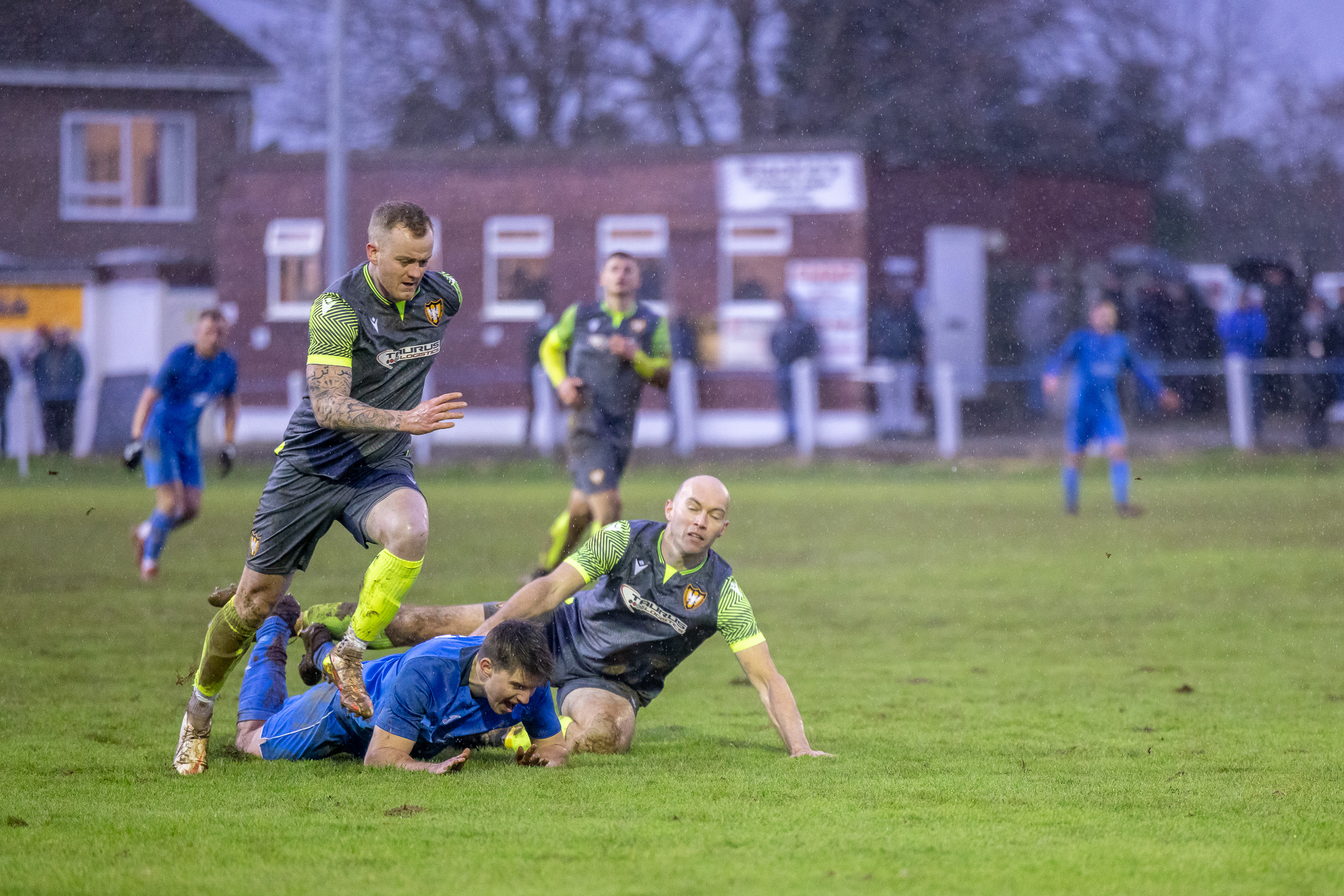 Canon R5 – Football (Firmware Ver 1.5) – CreativeCorn Film and Photography